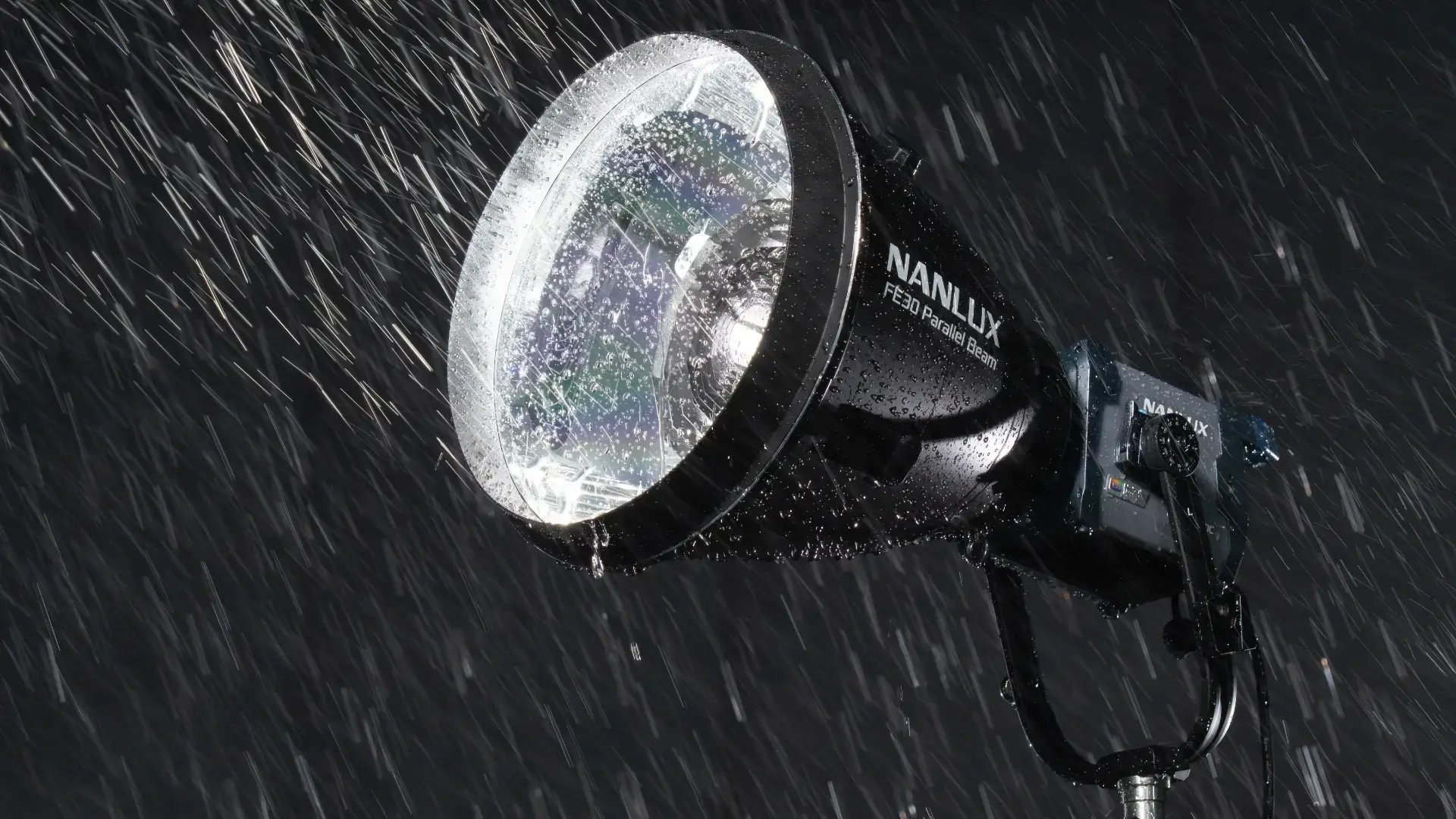 NANLUX Launches FE30 and BE55 Parallel Beam Reflectors